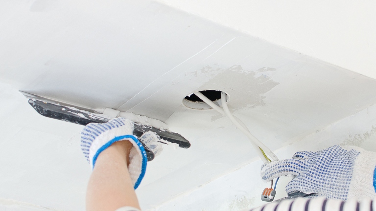 Gips za izravnavanje, zaglađivanje i ispunjavanje spojeva | Rigips